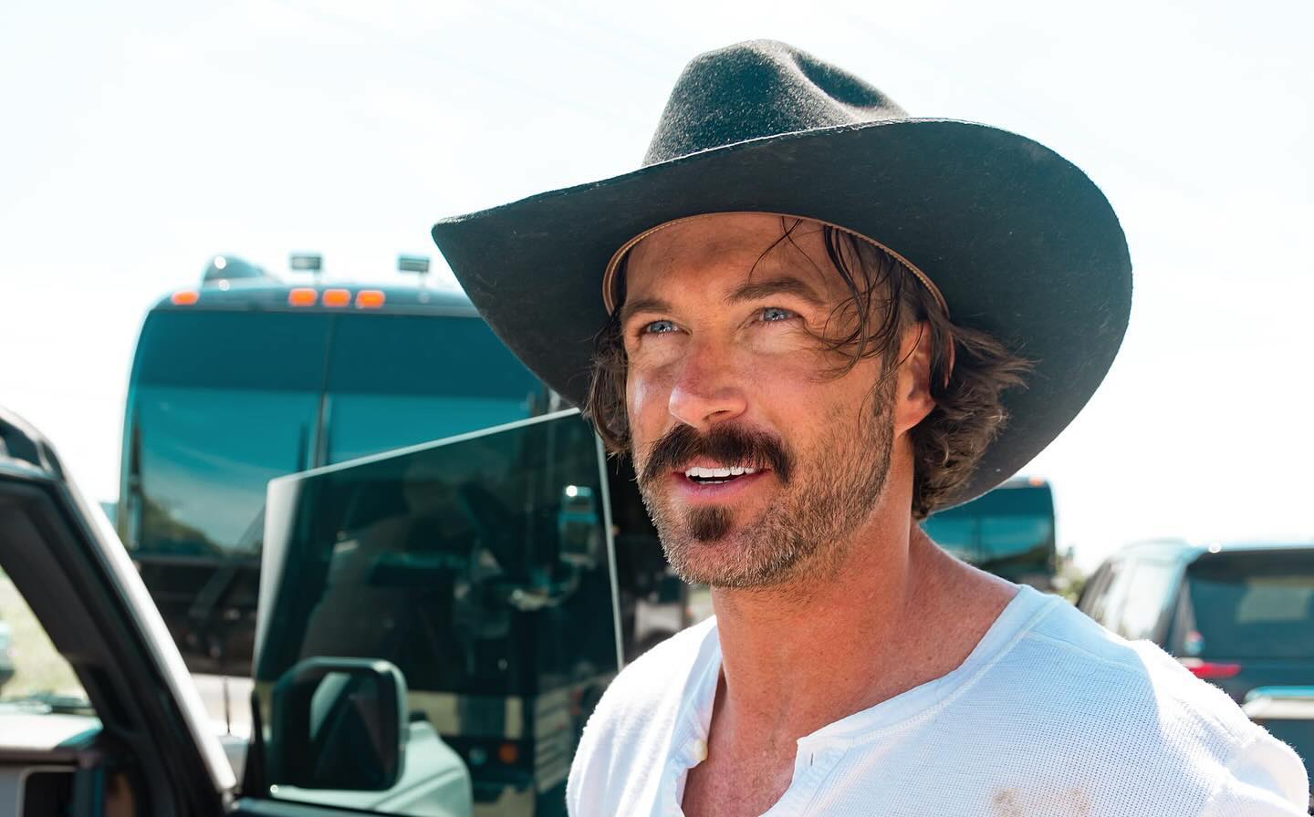 Riley Green Announces 2025 "Damn Country Music" Tour