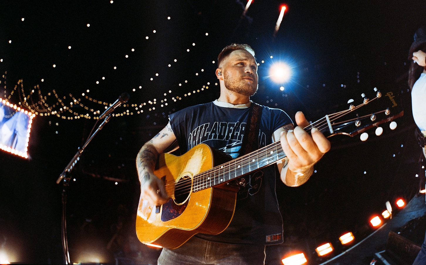 Zach, Bryan Marries Samantha Leonard in Spain